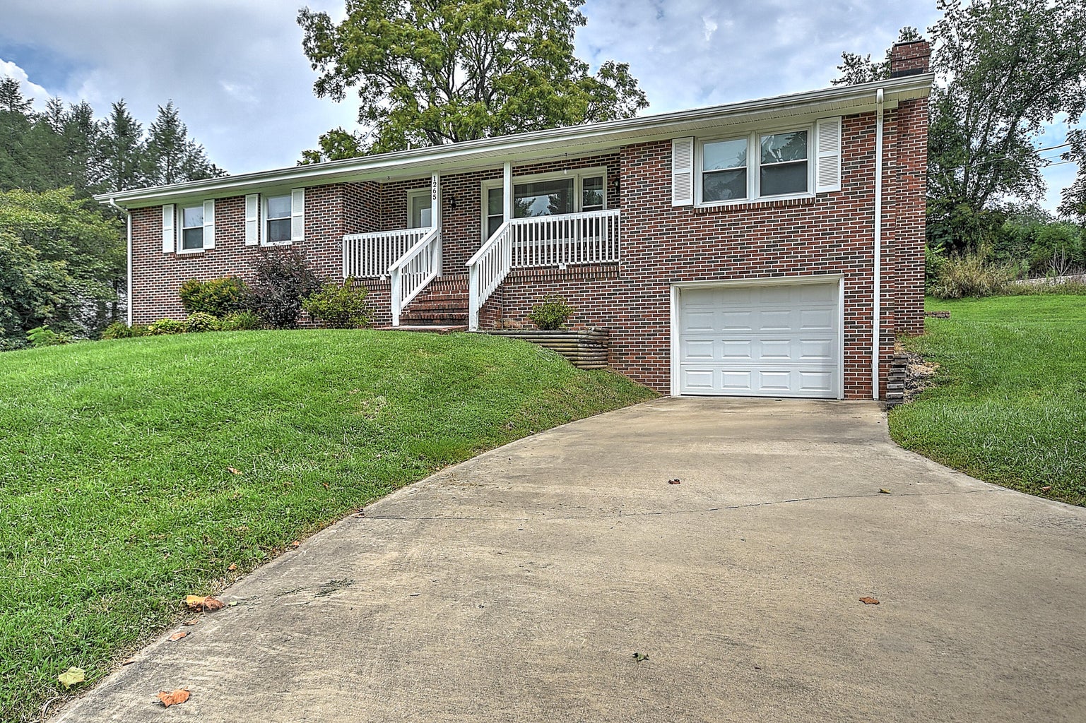 Recently Listed Homes and Property — Apple Realty